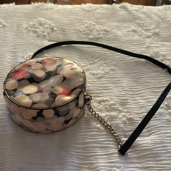 kate spade | Bags | Euc Kate Spade Round New York Cherry Terrace Patent ...